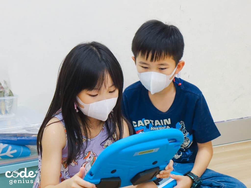 Innovator Camp คอร์สปิดเทอมสำหรับเด็กชอบ Code - Code Genius